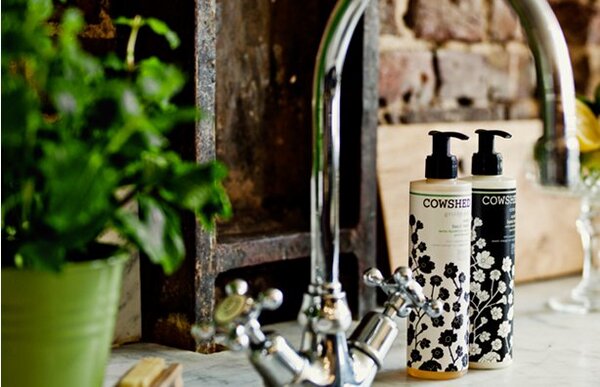 COWSHED - Cowshed Grubby Cow & Cow Slip Hand Care Caddy Gift Set ...