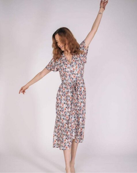 Aatise - Wickelkleid Zargot Midi-Länge mit Schmetterlingsärmel ...