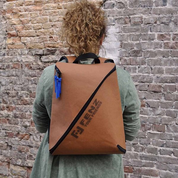 Fenz - Vigo - Urbaner Rucksack aus recyceltem Papier - schwarz ...